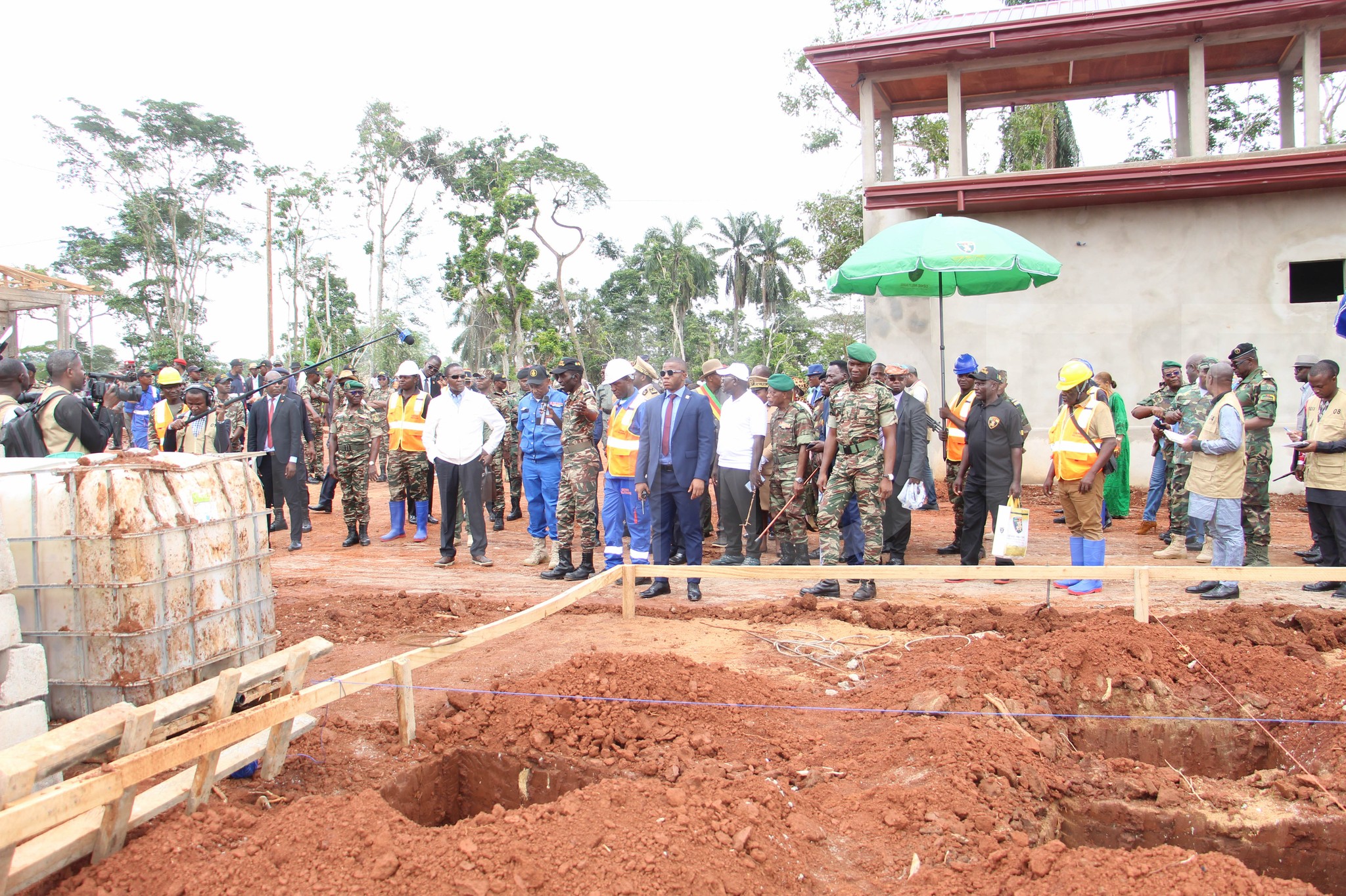 Visite du projet de construction du nouveau campus de l’EMIA à EKOUM ...